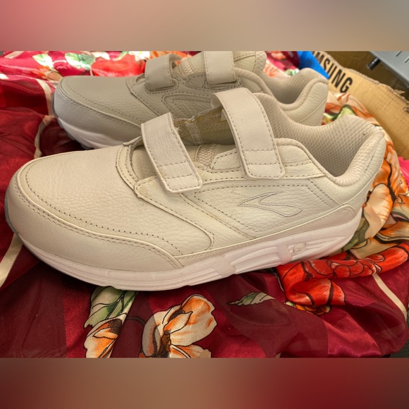 Brooks | Shoes | Brooks Addiction Walker Linear Platform Mogo Us Women ...